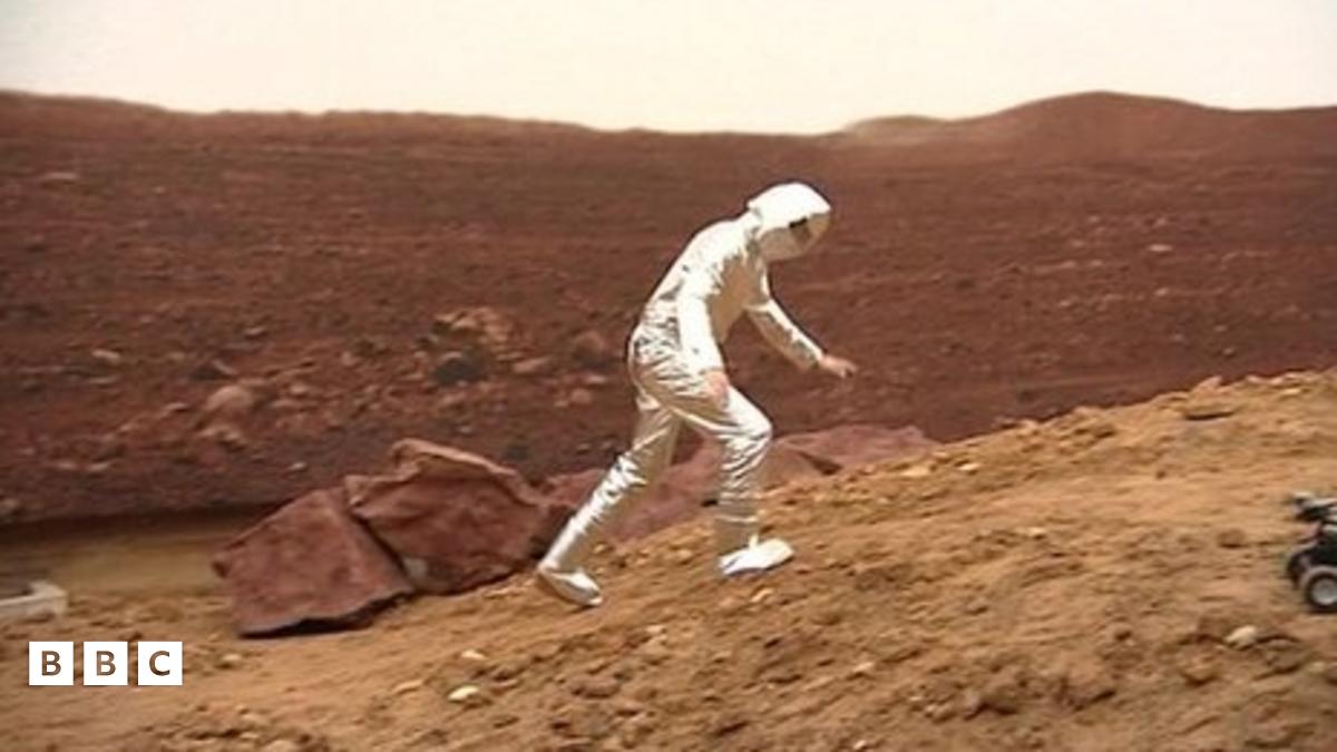 Joe takes a look at life on 'Mars' - BBC Newsround
