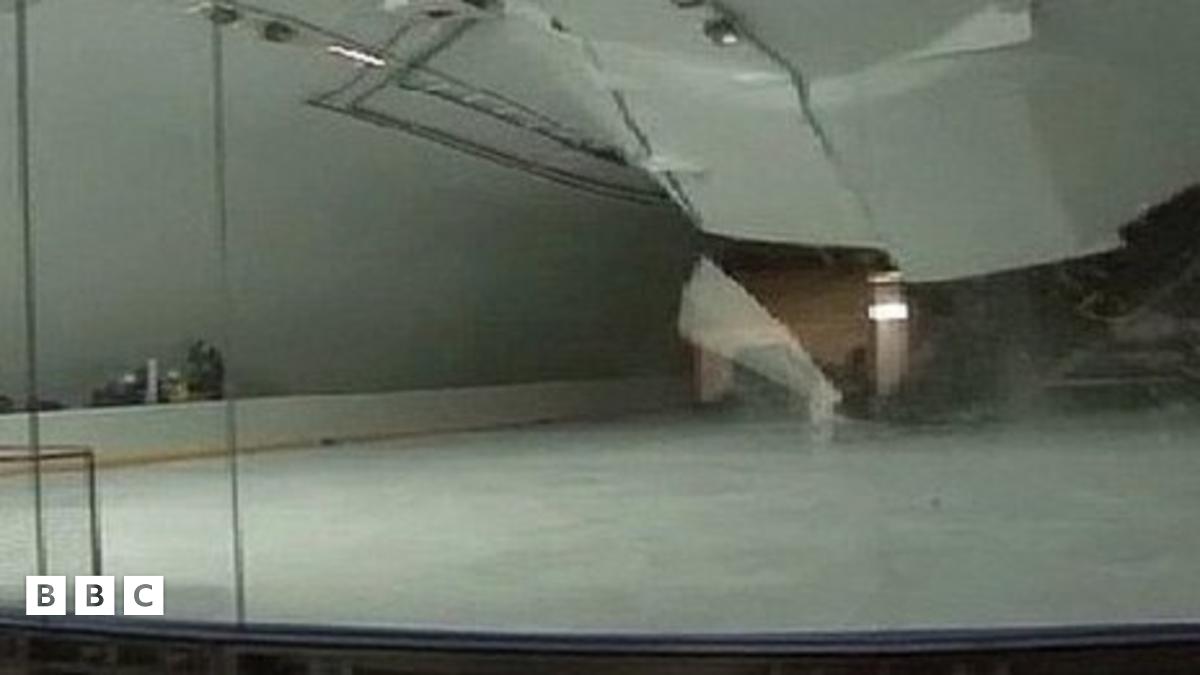 Ice rink roof collapses because of snow - BBC Newsround