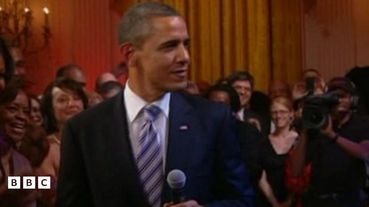 President Obama sings at a concert in the White House - BBC Newsround