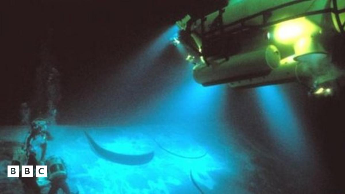 The race to dive to the deepest place in the ocean - BBC Newsround