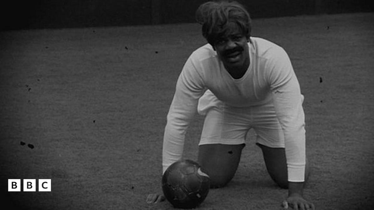The original rules of football - BBC Newsround