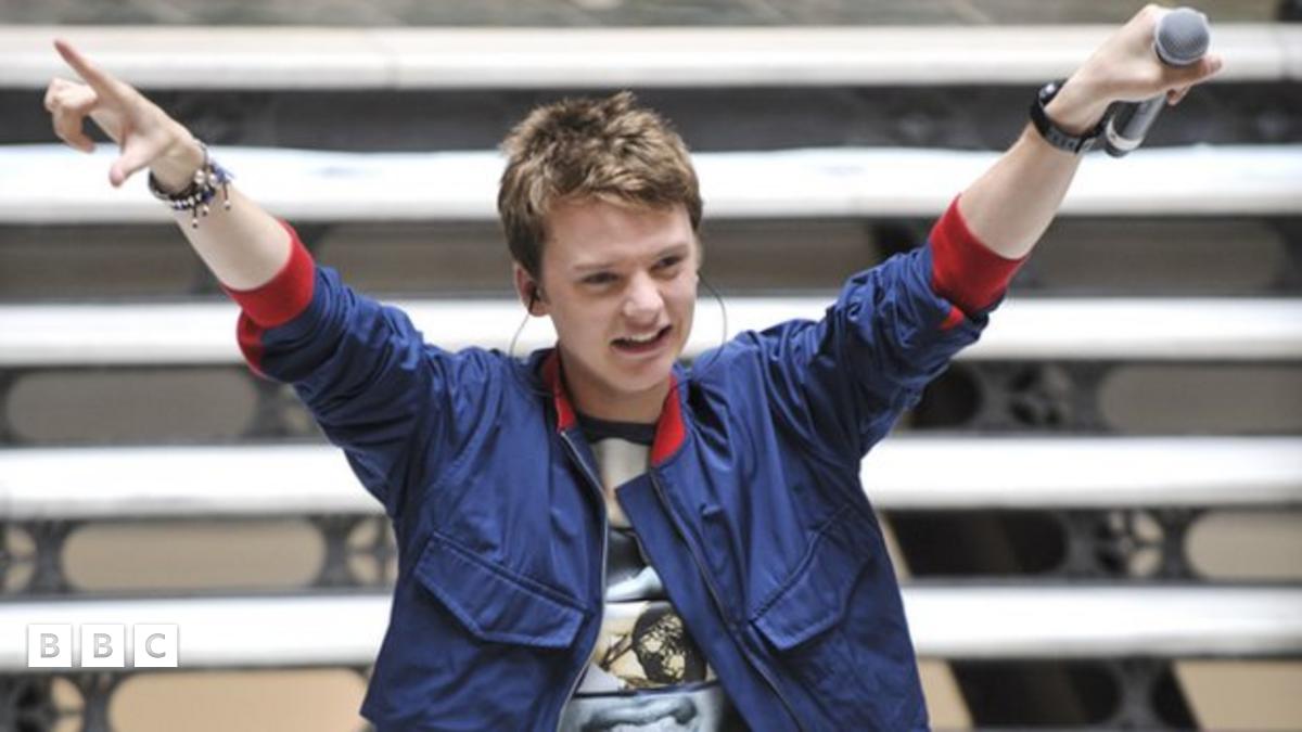 Conor Maynard gets number one album - BBC Newsround