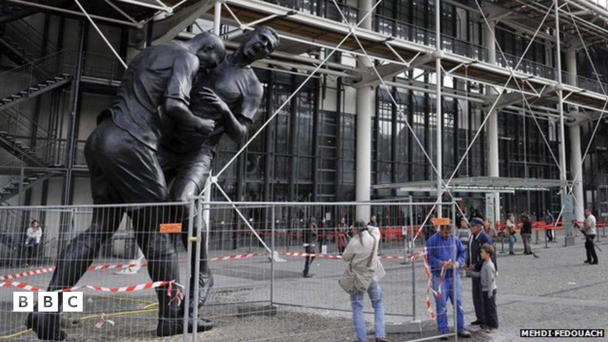 Zinedine Zidane World Cup headbutt made into statue - BBC Newsround
