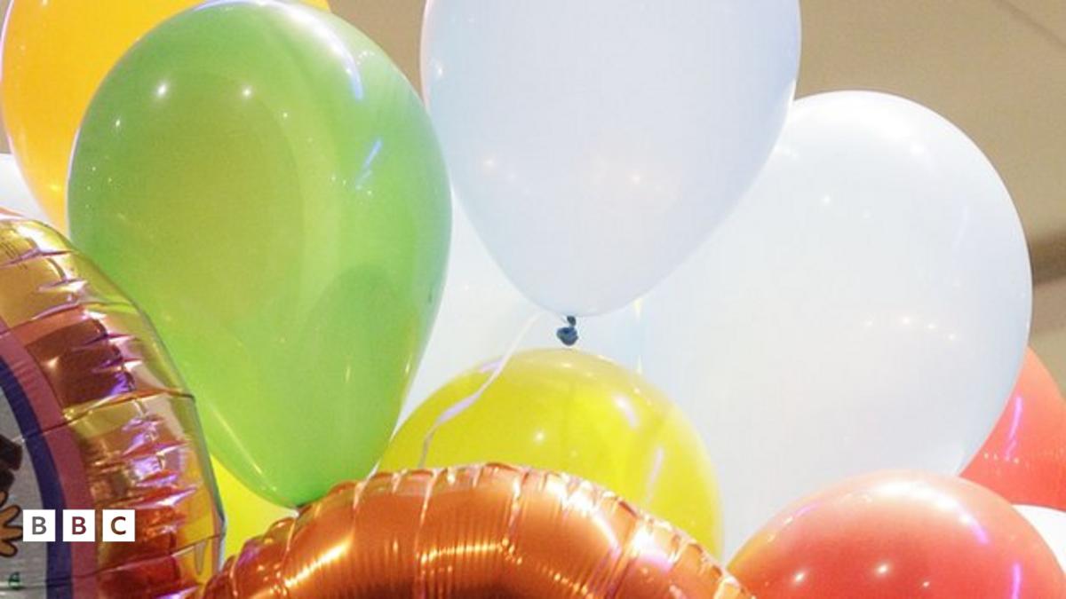 Child's helium balloon causes flight problems - BBC Newsround