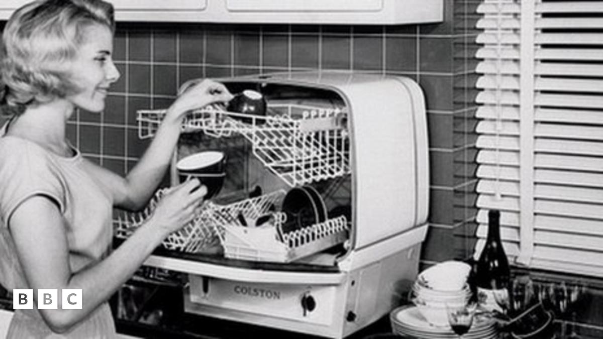 Pictures: Household gadgets of the past! - BBC Newsround