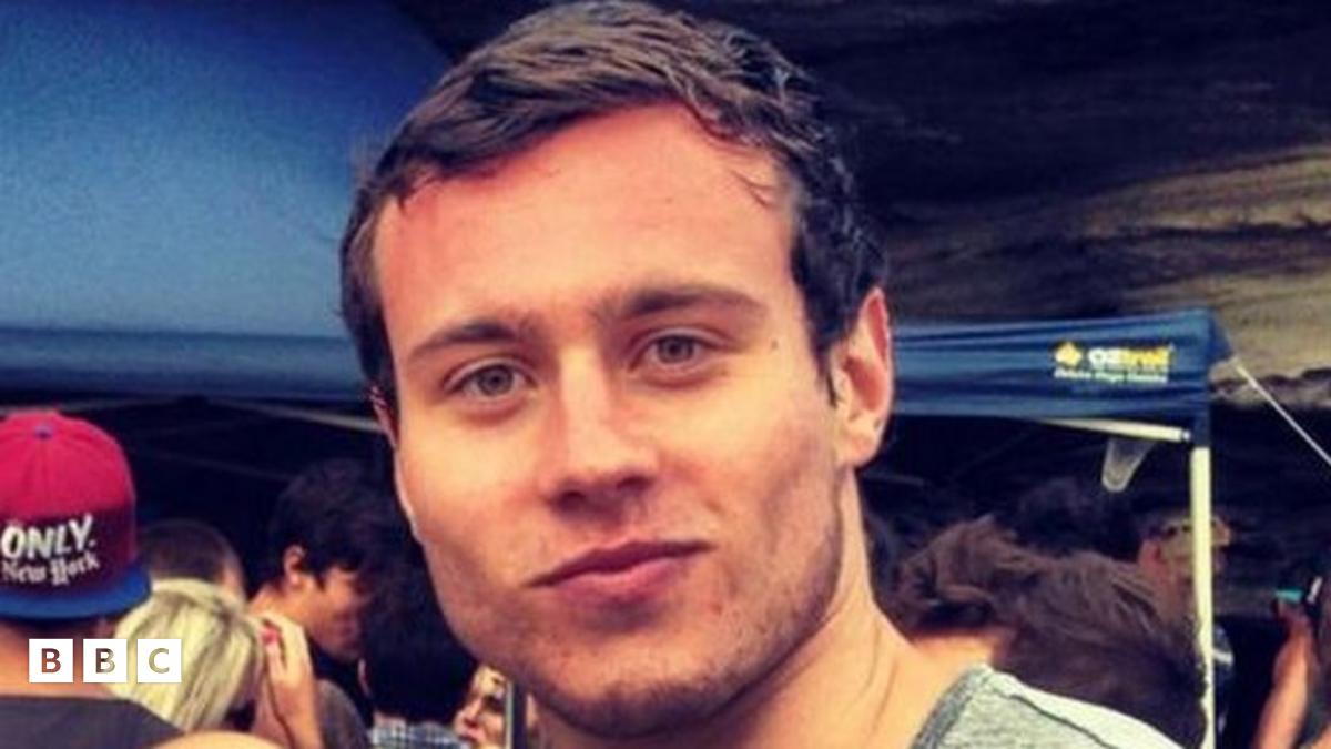 Missing British backpacker found safe in Outback - BBC Newsround