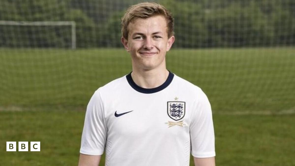 New England football kit unveiled - BBC Newsround