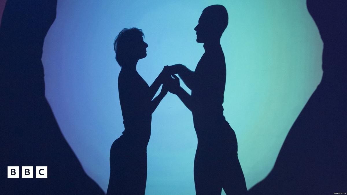 Attraction win dramatic Britain's Got Talent final - BBC Newsround