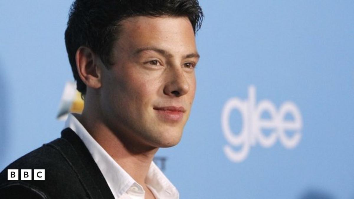 Tributes to Glee's Finn Hudson actor Cory Monteith - BBC Newsround