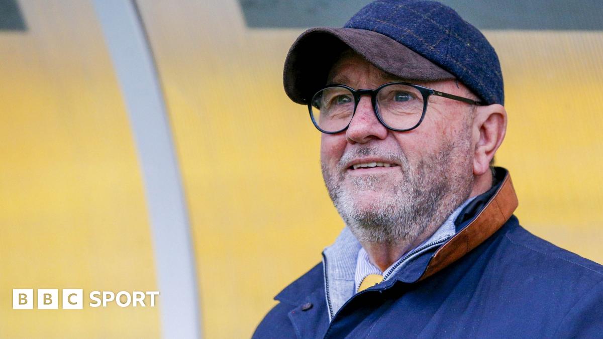 Torquay United: 'More confidence' around squad says manager Gary ...