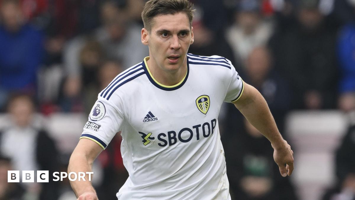 Max Wober: Leeds United defender joins Borussia Monchengladbach on loan ...