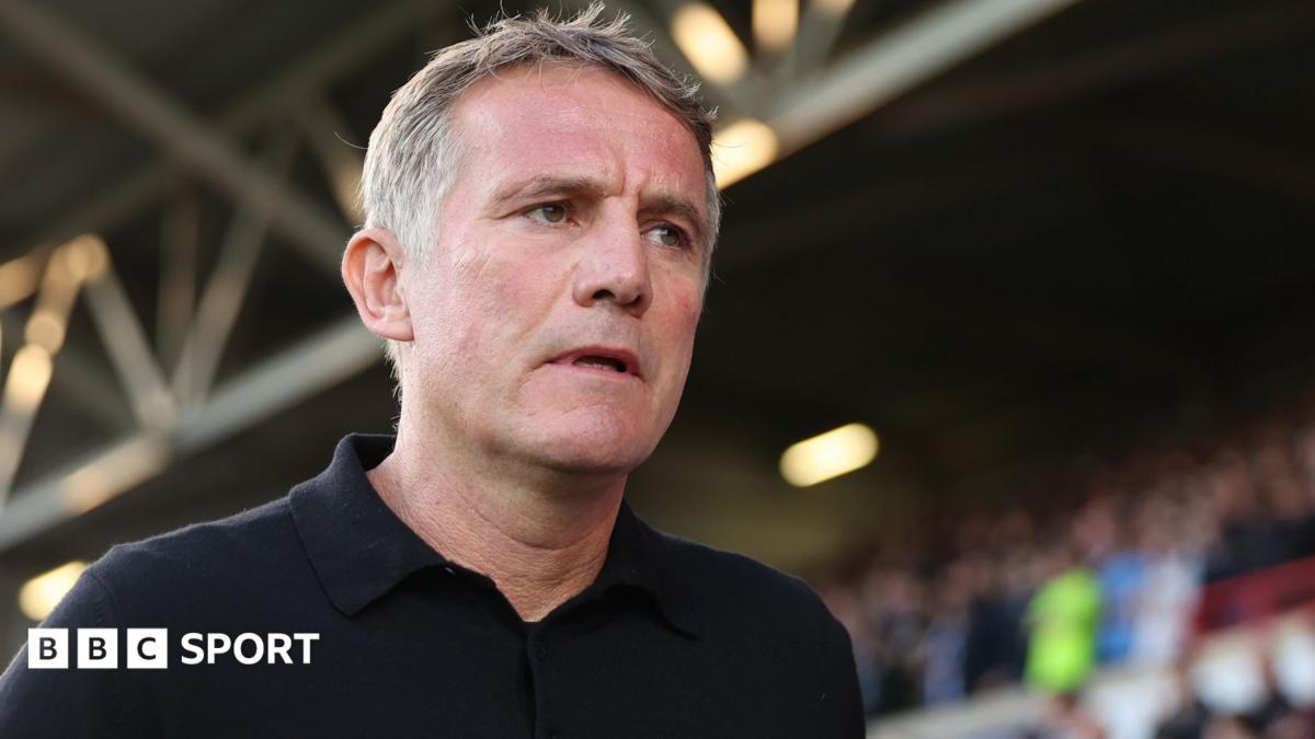 Phil Parkinson: Wrexham getting to grips with League Two 'physicality ...