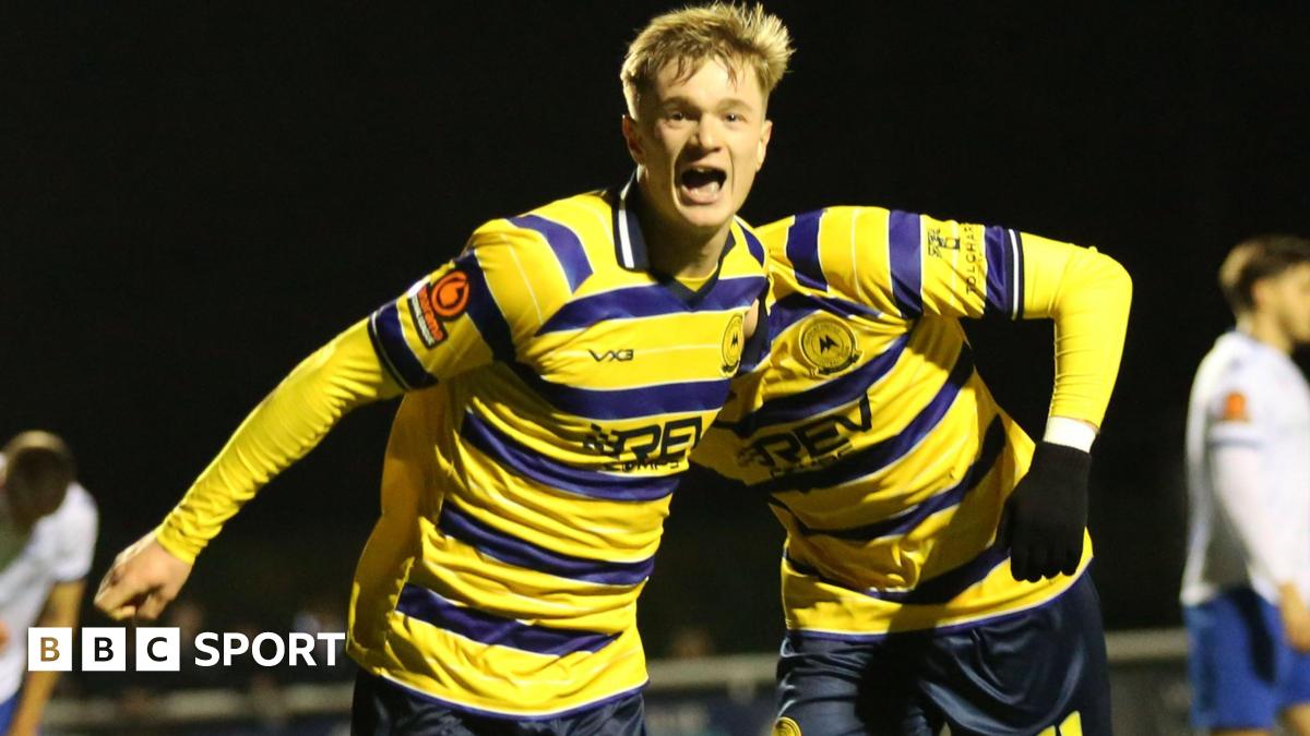 Will Jenkins Davies: Plymouth Argyle midfielder extends Torquay United ...