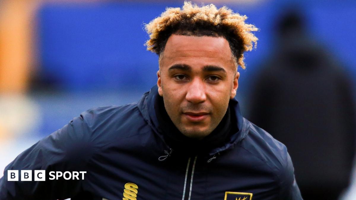 Nicky Maynard: Newport County sign Mansfield Town striker on loan - BBC ...