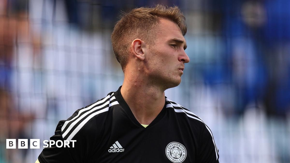 Leicester City goalkeeper Jakub Stolarczyk joins Fleetwood Town on loan ...