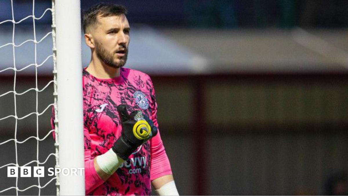 'No better way' to win, says Hibs goalkeeper Jordan Smith - BBC Sport
