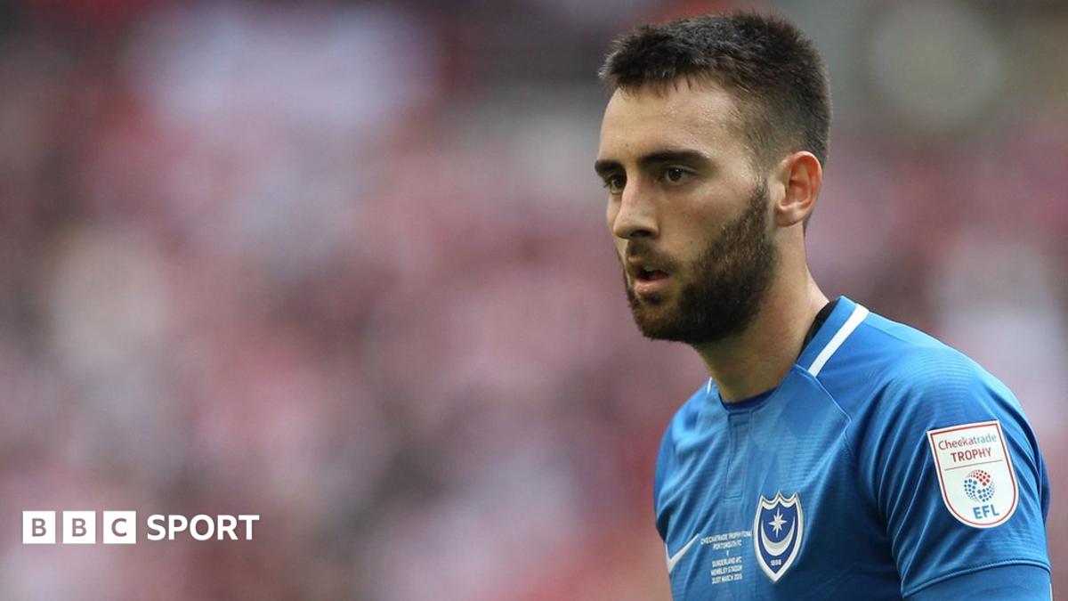 Ben Close: Portsmouth midfielder signs new deal until 2021 - BBC Sport