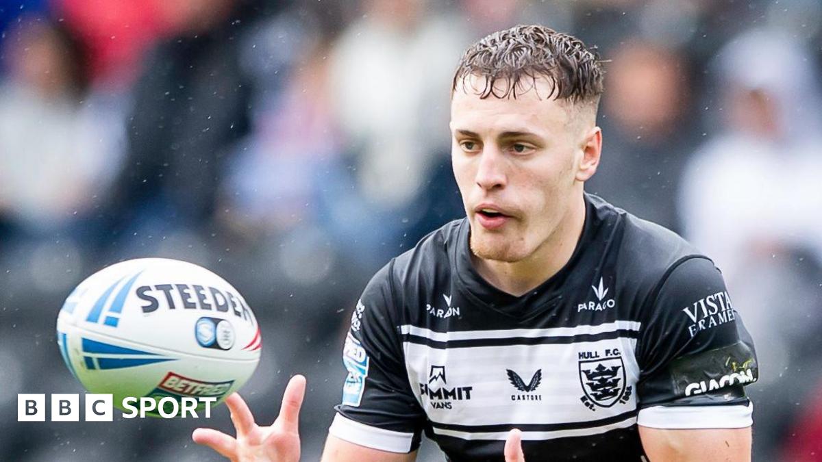 Jake Trueman: Wakefield Trinity sign Hull FC half-back - BBC Sport