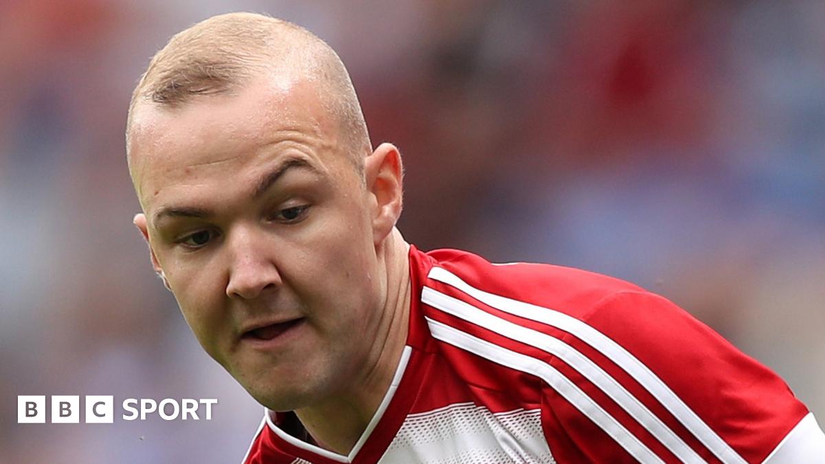 Grant Gillespie: Derry City sign Scottish midfielder until end of ...