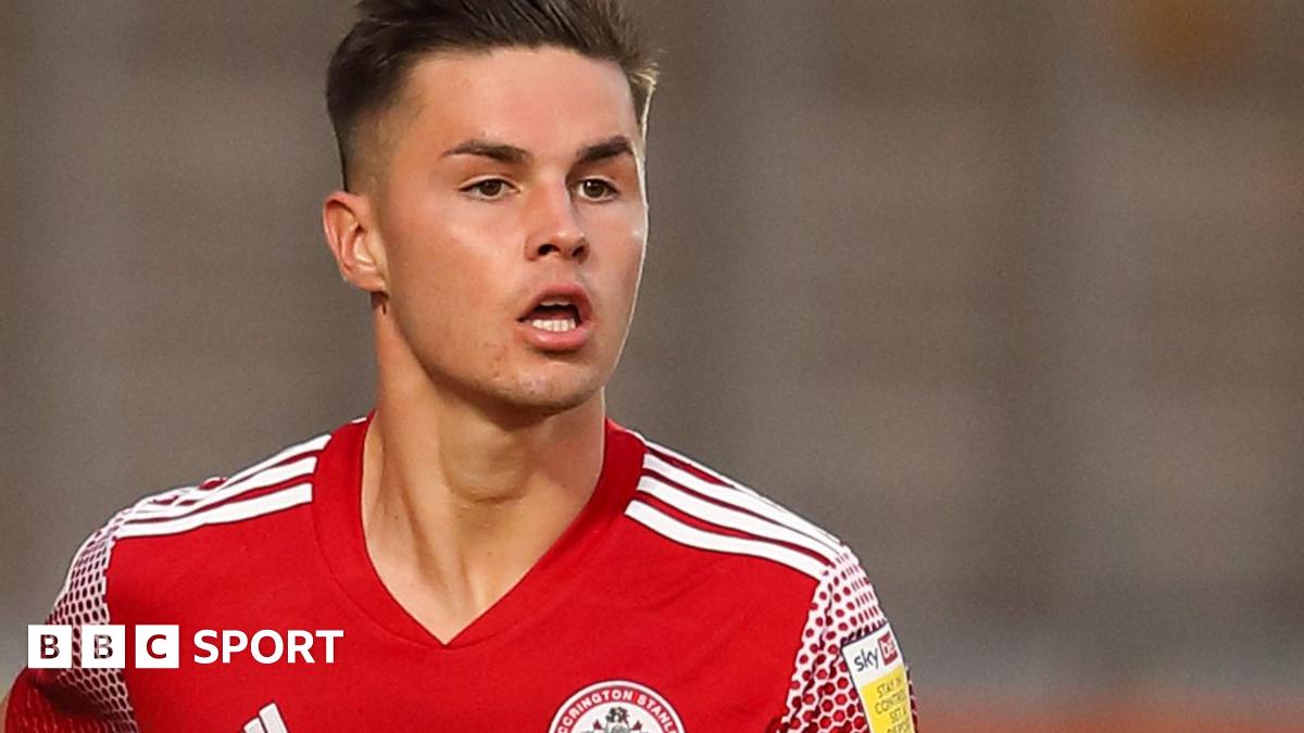 Callum Johnson: Portsmouth sign Accrington Stanley right-back - BBC Sport