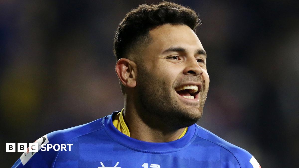 Super League: Leeds Rhinos 34-14 Salford Red Devils - Rhyse Martin ...
