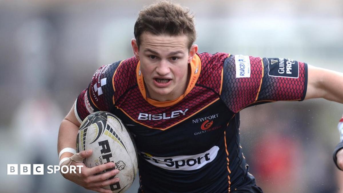 NG Dragons wing Hallam Amos ready to fight for Wales spot - BBC Sport