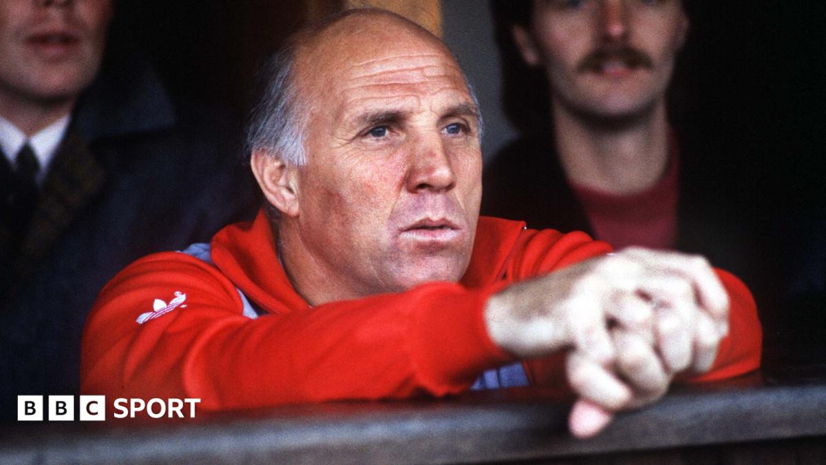 Ronnie Moran: Former Liverpool captain and coach dies, aged 83 - BBC Sport
