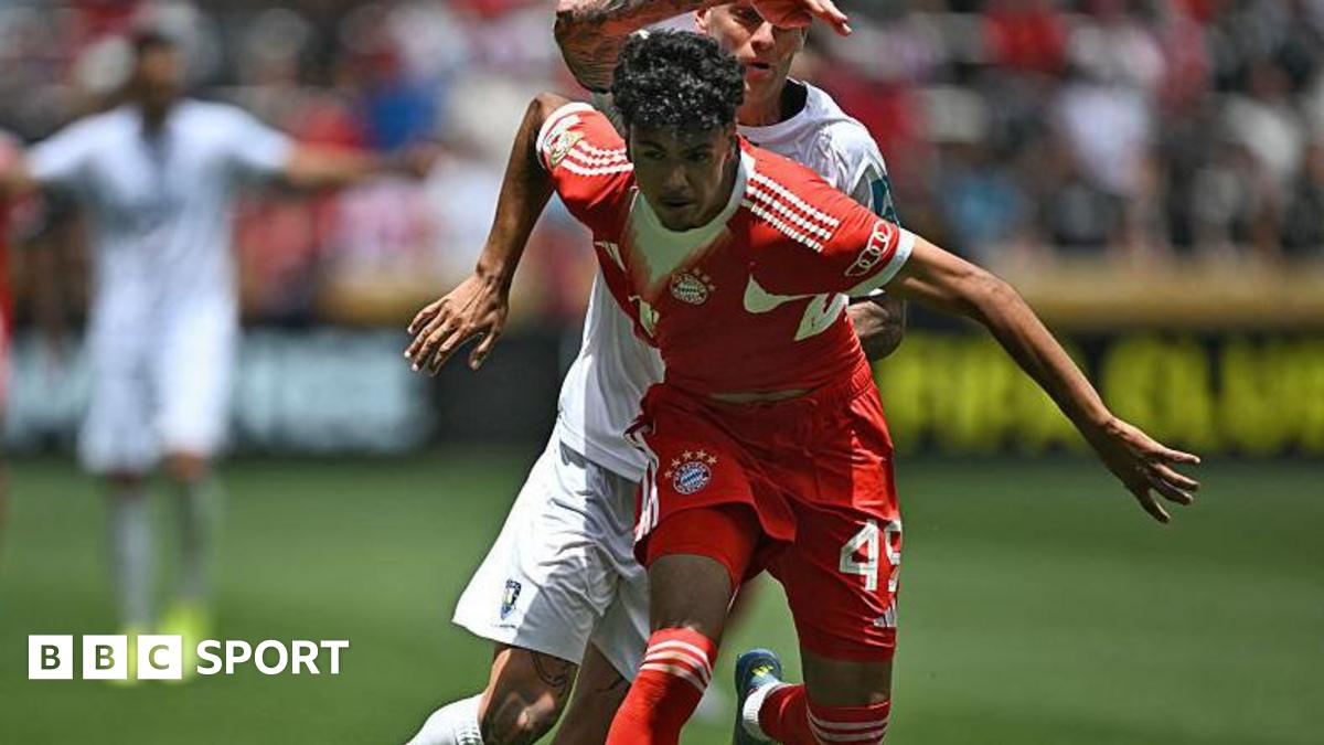 Everton news: Expert on Adam Aznou's move to Premier League - BBC Sport