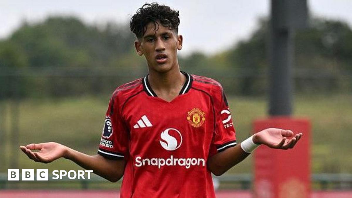Man Utd news: Ruben Amorim praises youngster JJ Gabriel - BBC Sport