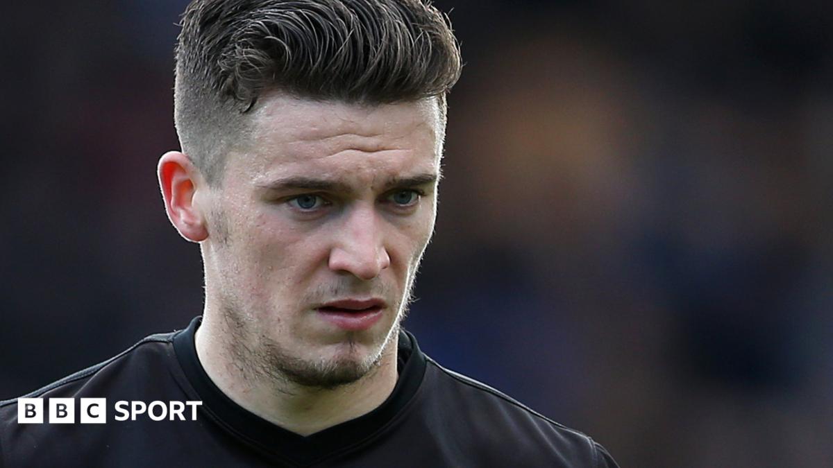 Callum Reilly: Bury sign Burton Albion midfielder - BBC Sport