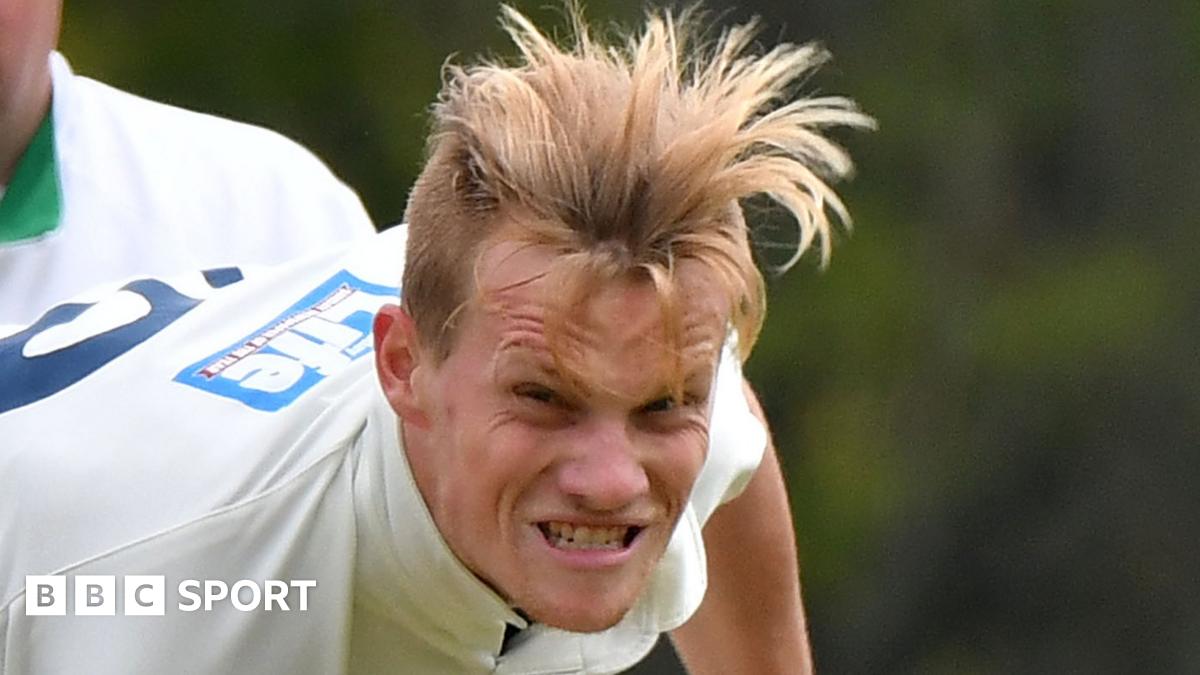 Tector and Smith get Ireland call-up for Netherlands game - BBC Sport