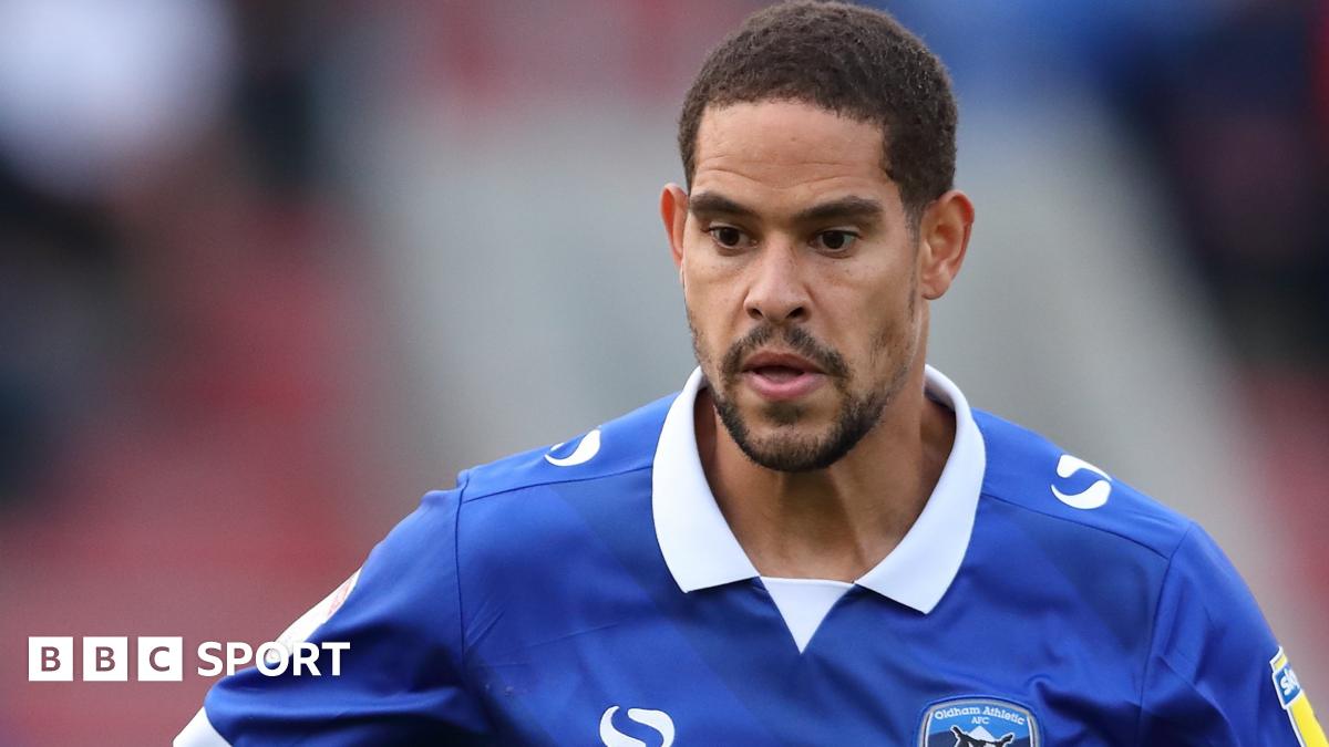 Giles Coke: Grimsby Town sign midfielder with EFL & FA approval - BBC Sport