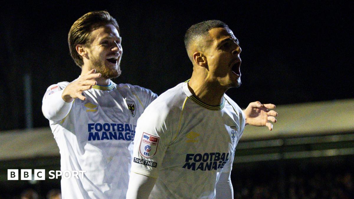 Crawley Town 1-2 AFC Wimbledon - BBC Sport