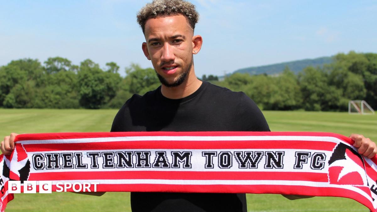 Dan Bowry: Cheltenham Town sign defender on one-year deal - BBC Sport