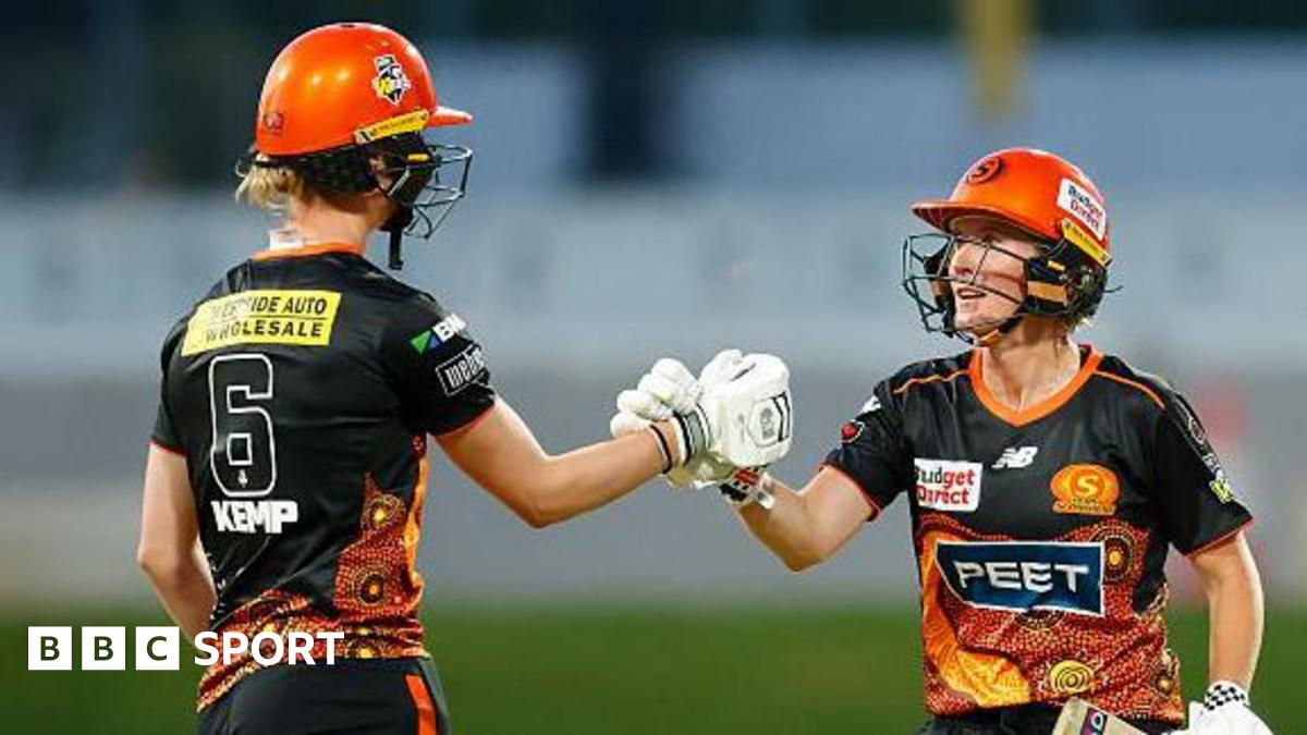 WBBL 2025 results: Beth Mooney secures Perth Scorchers' play-off spot ...