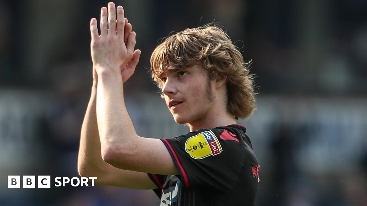 Luca Connell: Bolton youngster handed first Republic of Ireland call-up ...