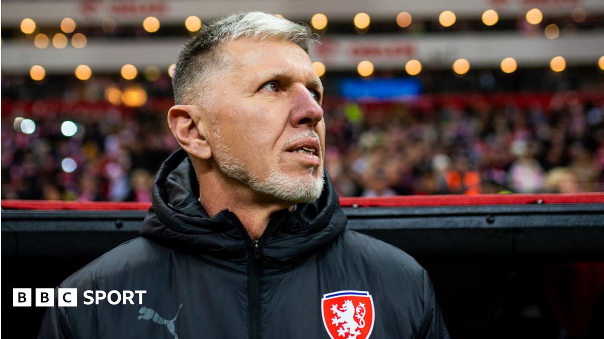 Jaroslav Silhavy: Czech Republic manager steps down after qualifying ...