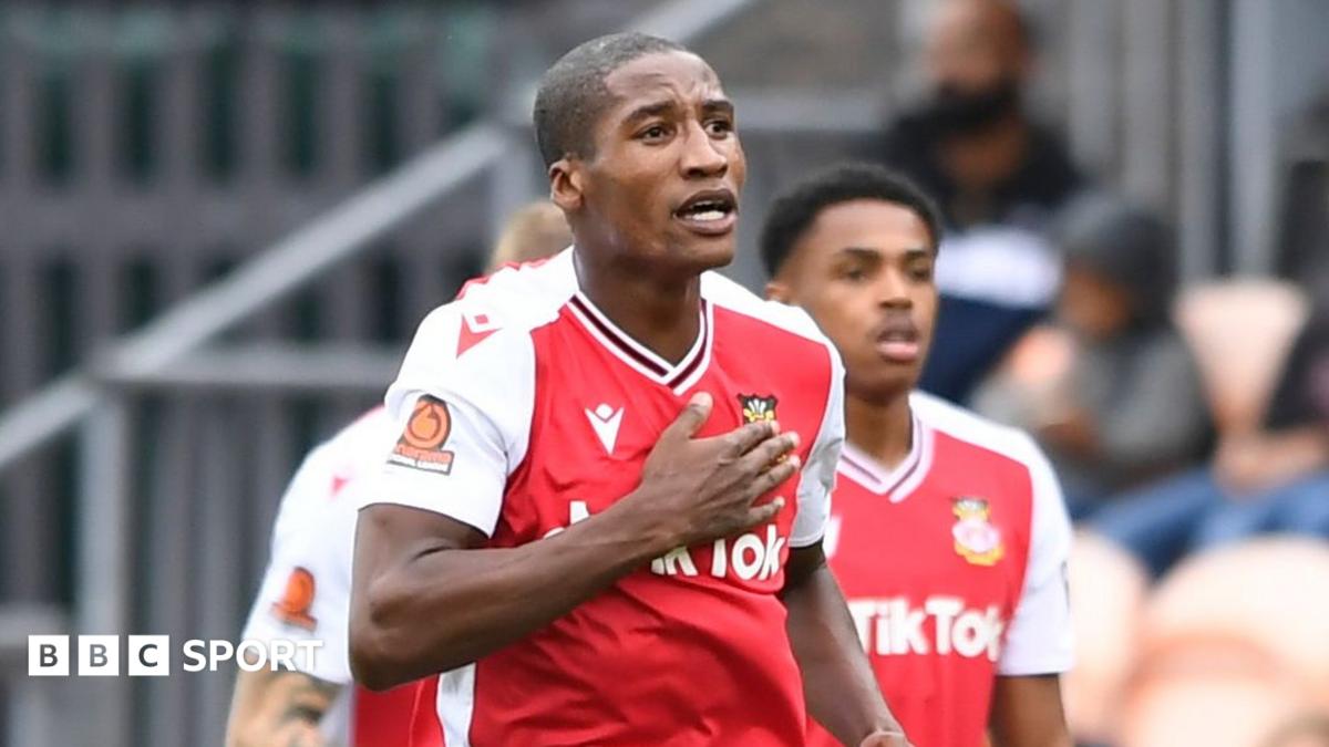 Barnet 0-3 Wrexham - BBC Sport