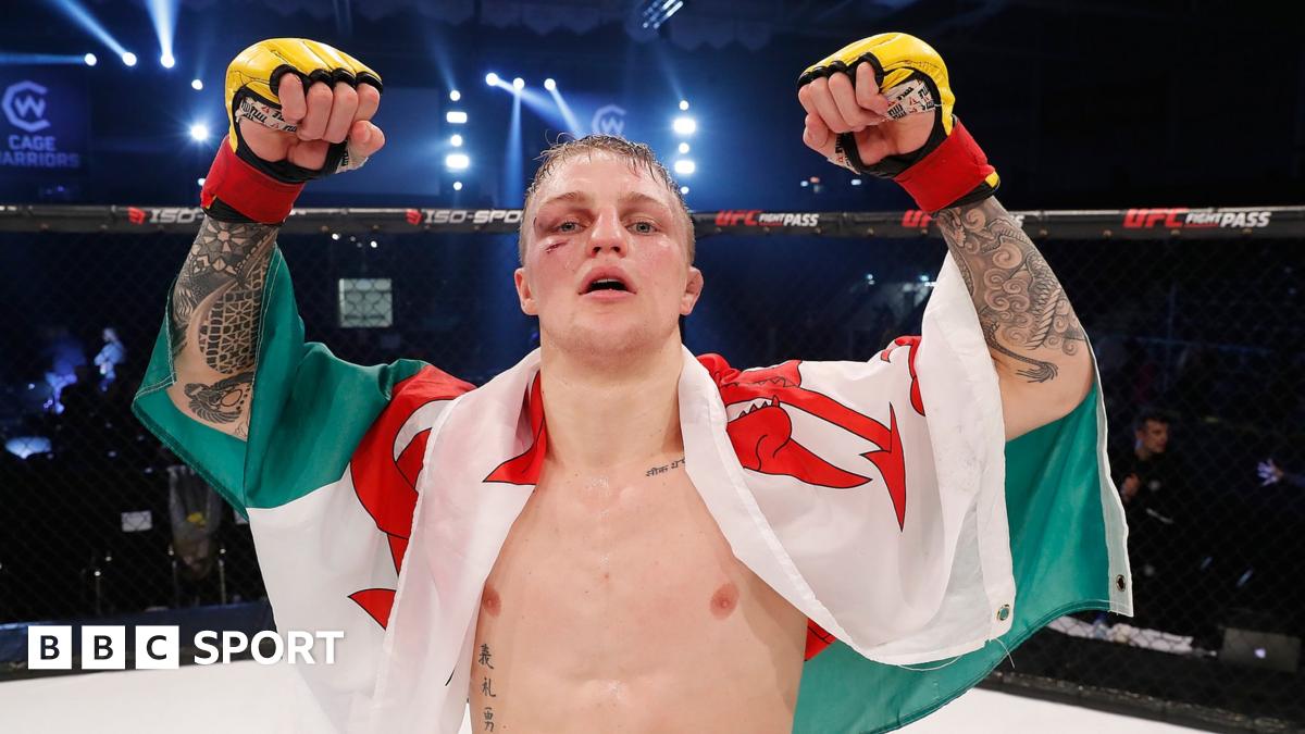 Mason Jones graduates to UFC ranks - BBC Sport