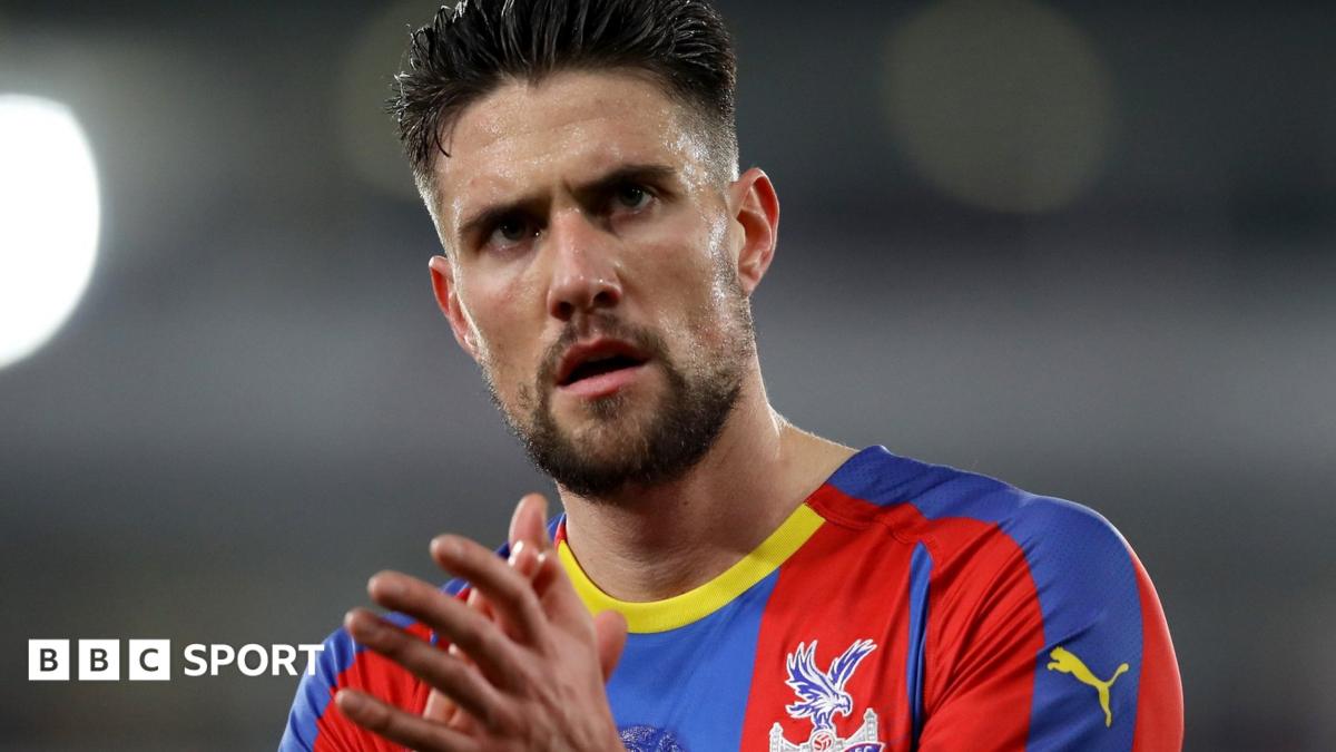 Martin Kelly signs new Crystal Palace deal until 2021 - BBC Sport