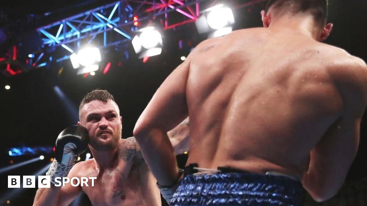 Dwight Ritchie: Australian boxer dies aged 27 after training session - BBC Sport