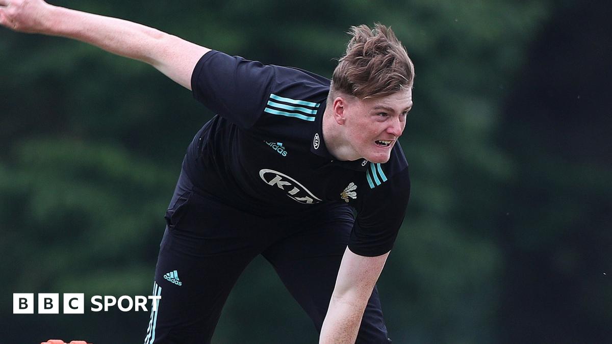 Sean Hunt: Sussex sign highly-rated teenage Surrey bowler - BBC Sport