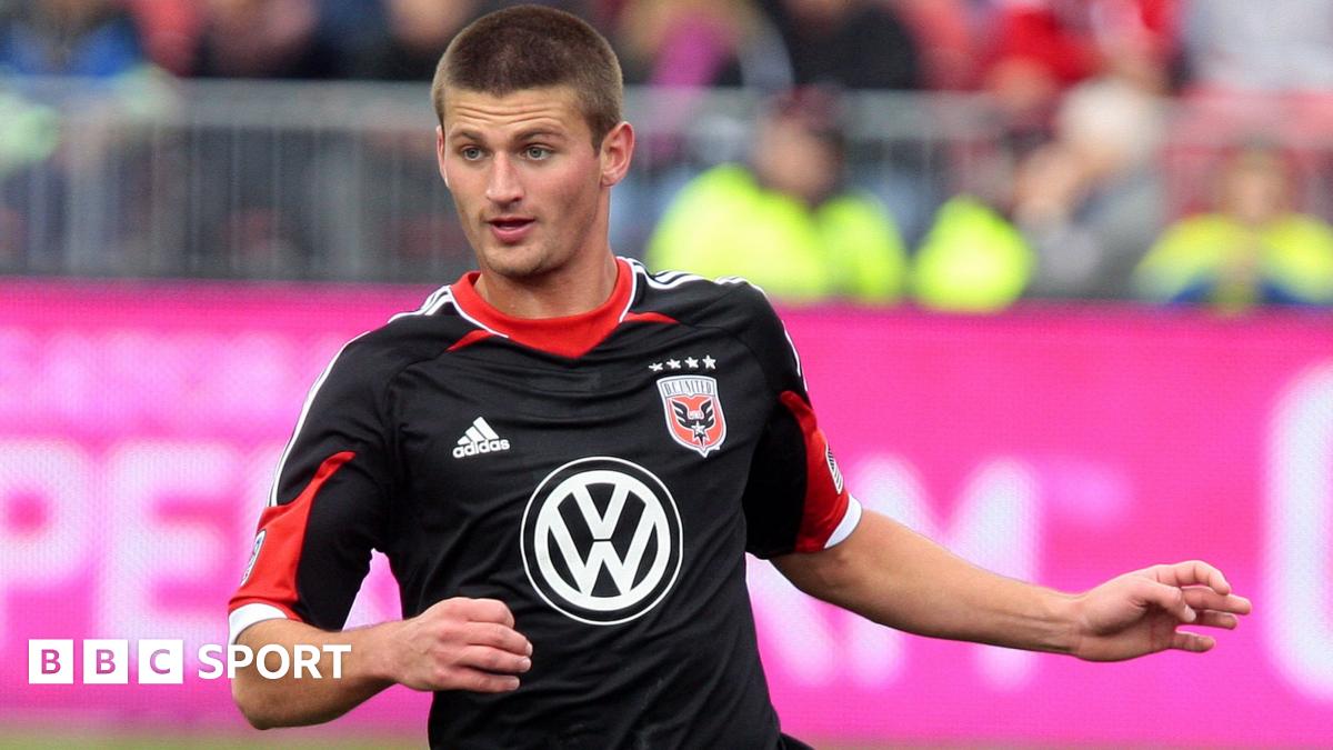 Perry Kitchen: Hearts expected to sign USA midfielder - BBC Sport