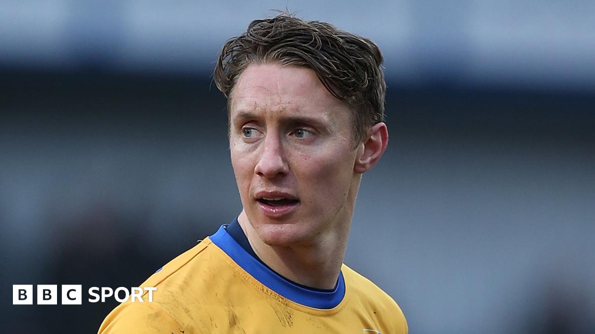 Martin Riley: Halifax sign defender on one-year deal following release ...