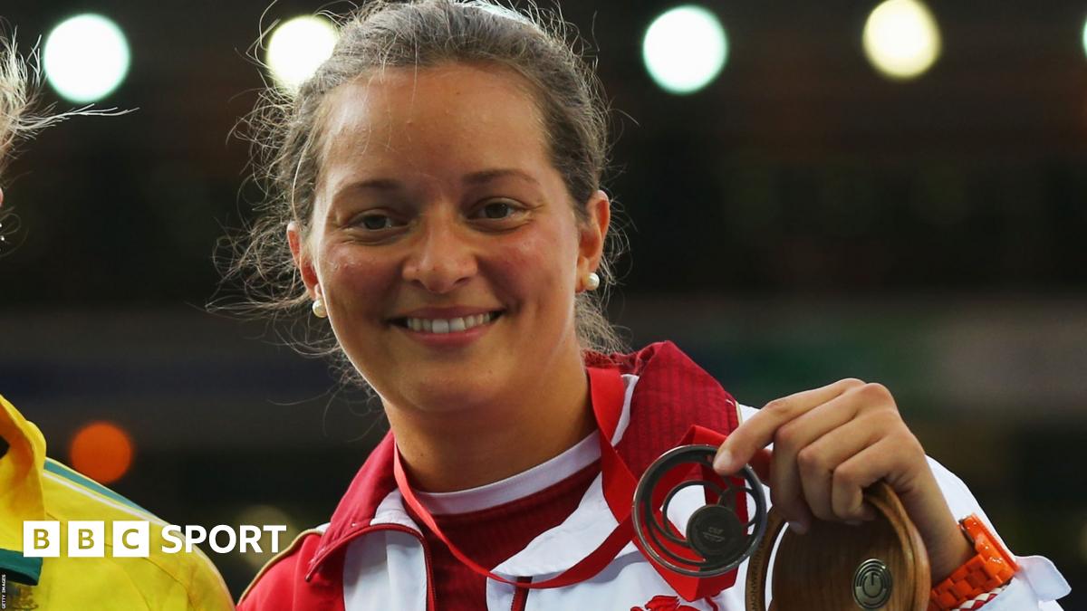 Jade Lally breaks English discus record twice in three days - BBC Sport