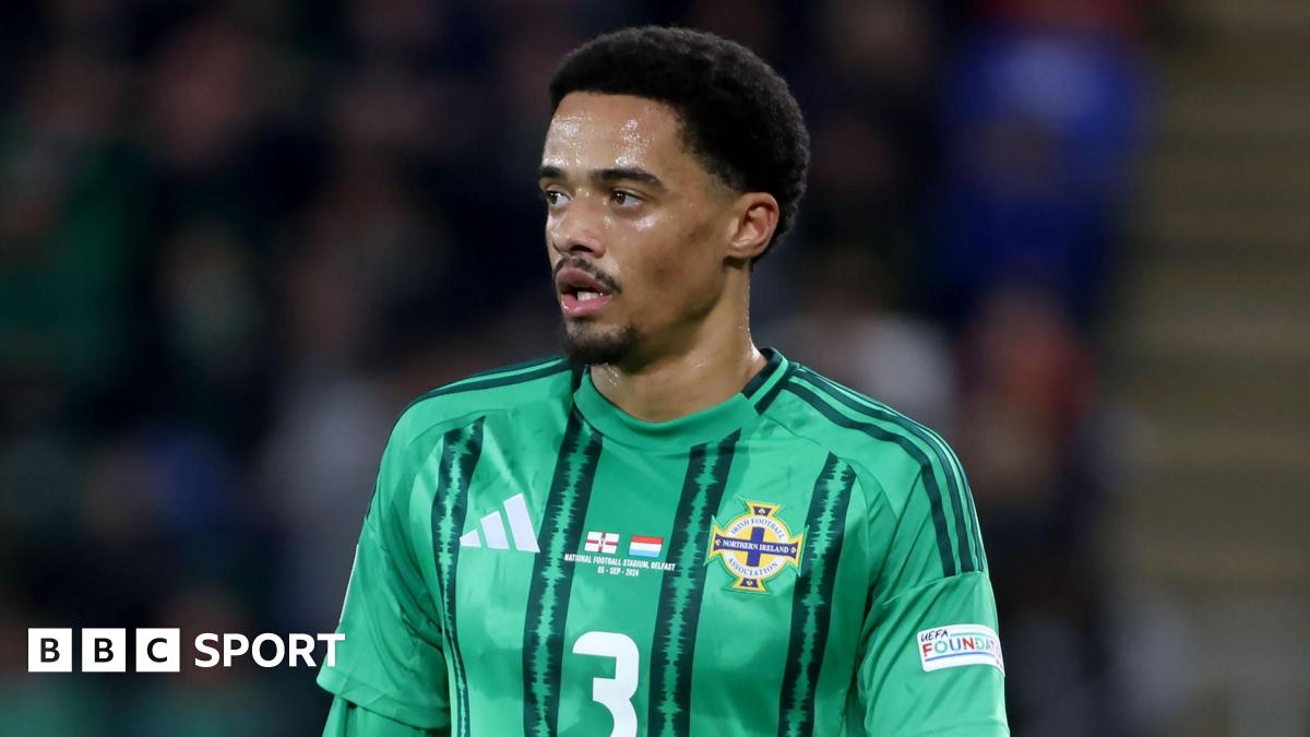 Jamal Lewis: Lost luggage & fans' passion - Defender's '100mph' 24 ...