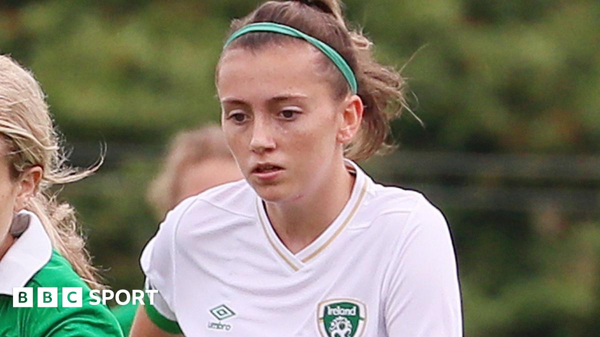 Republic of Ireland WNT: Teenager Abbie Larkin receives first senior ...