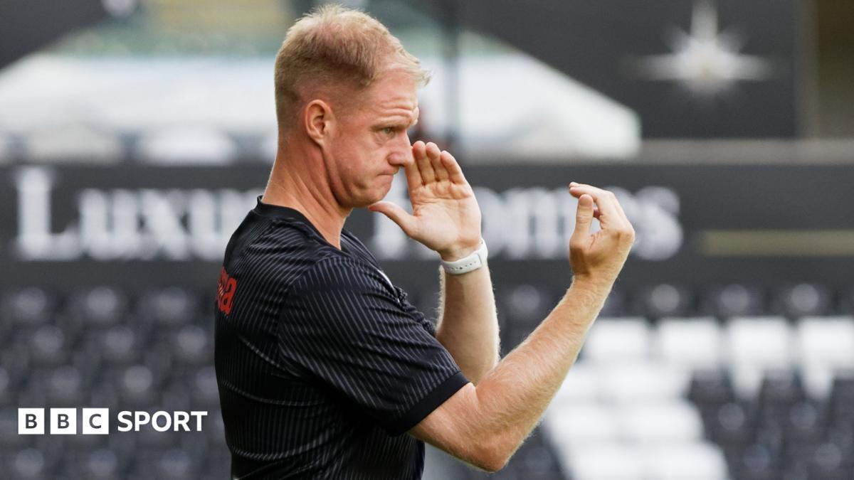 Alan Tate: Former Swansea captain joins Steve Cooper at Nottingham ...