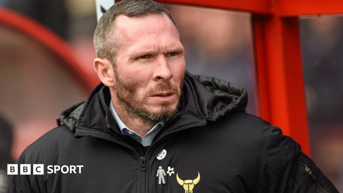 Oxford United: Michael Appleton staying grounded over promotion talk ...