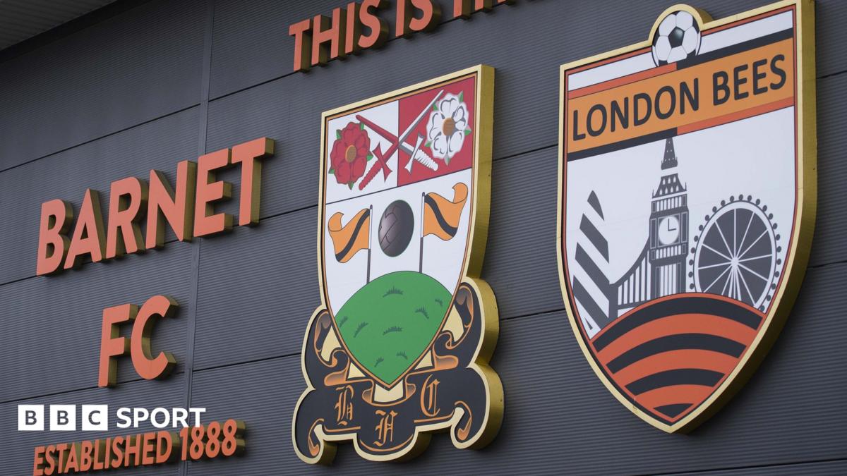 Barnet FC: Club denies threatening players with sack - BBC Sport